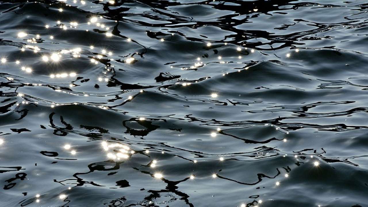 New tech purifies water using sunlight