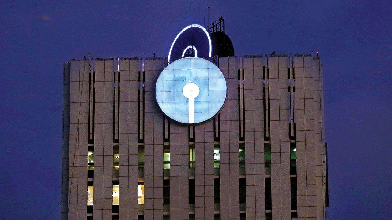 SBI posts record loss but sees a year of happiness