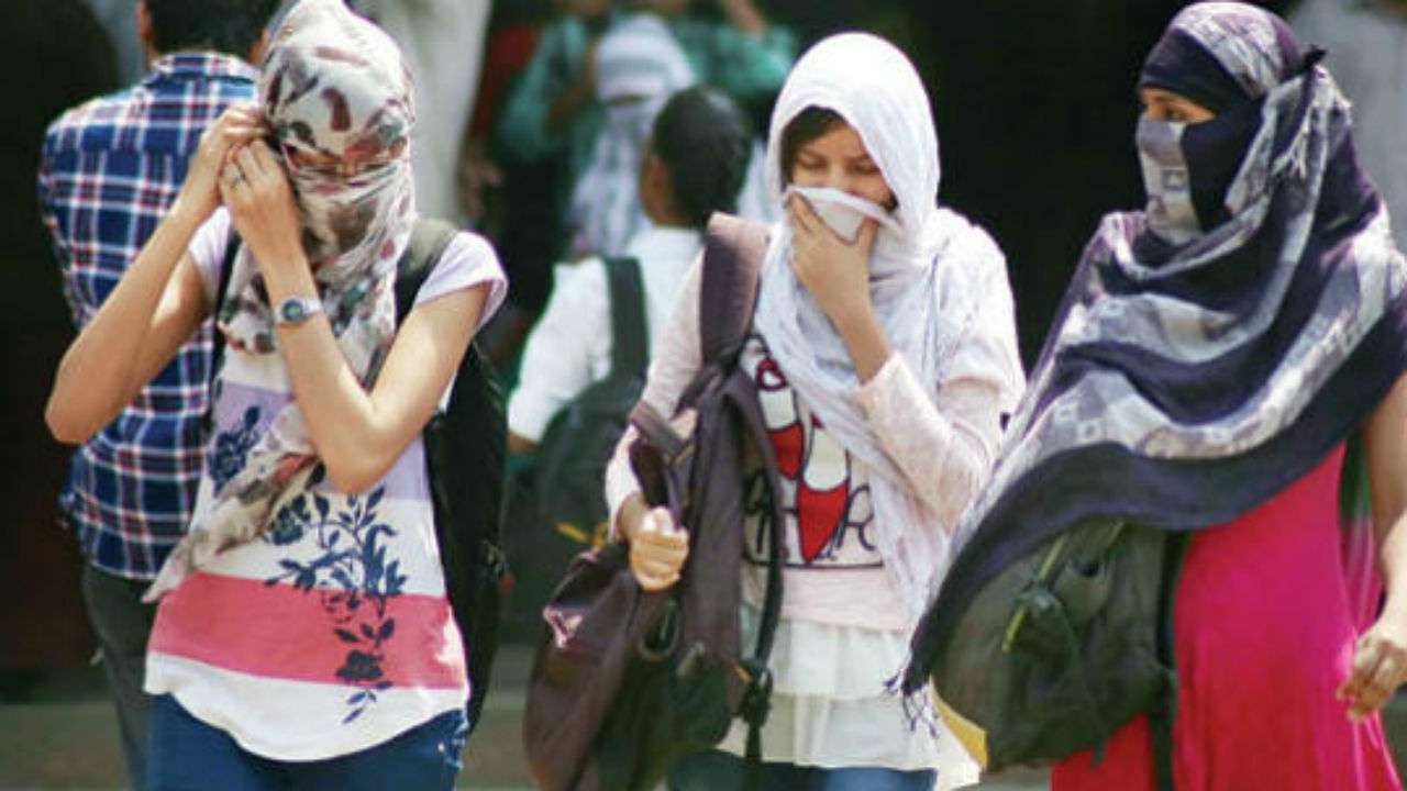 Hot day in Delhi: Maximum temperature recorded at 40.5 degrees Celsius ...