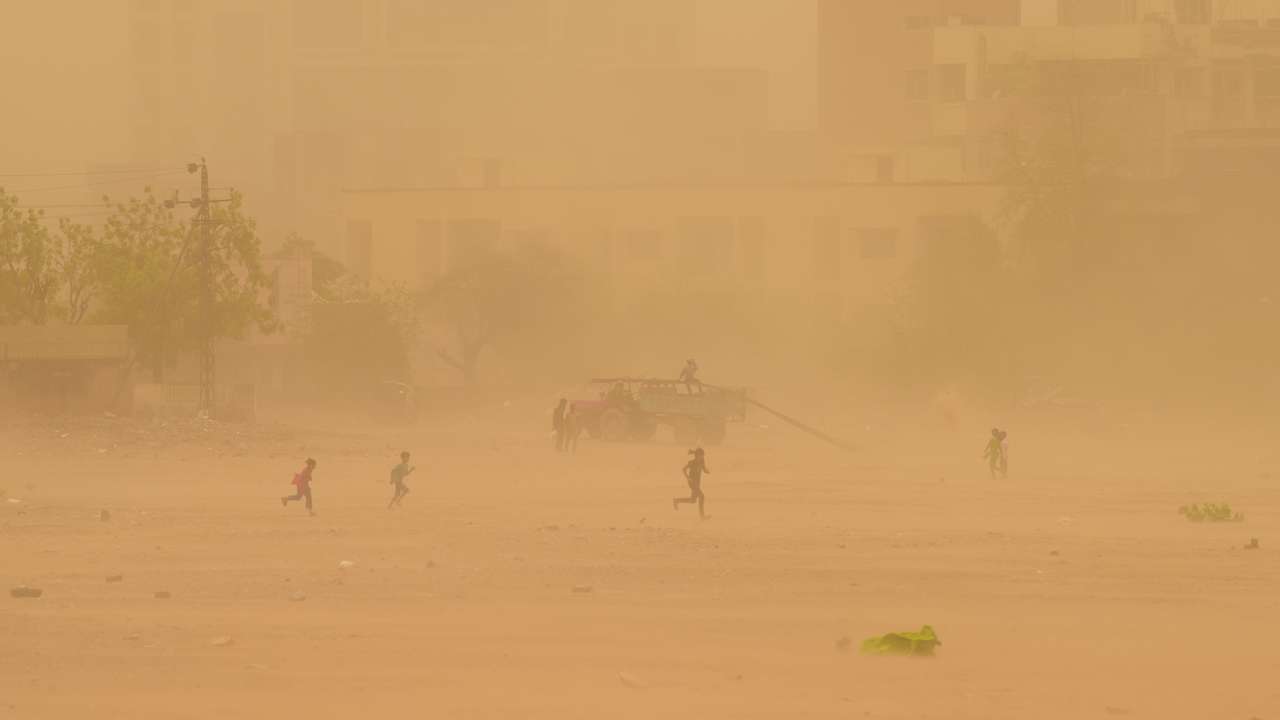 Sweaty noon, Dusty evening across the Rajasthan