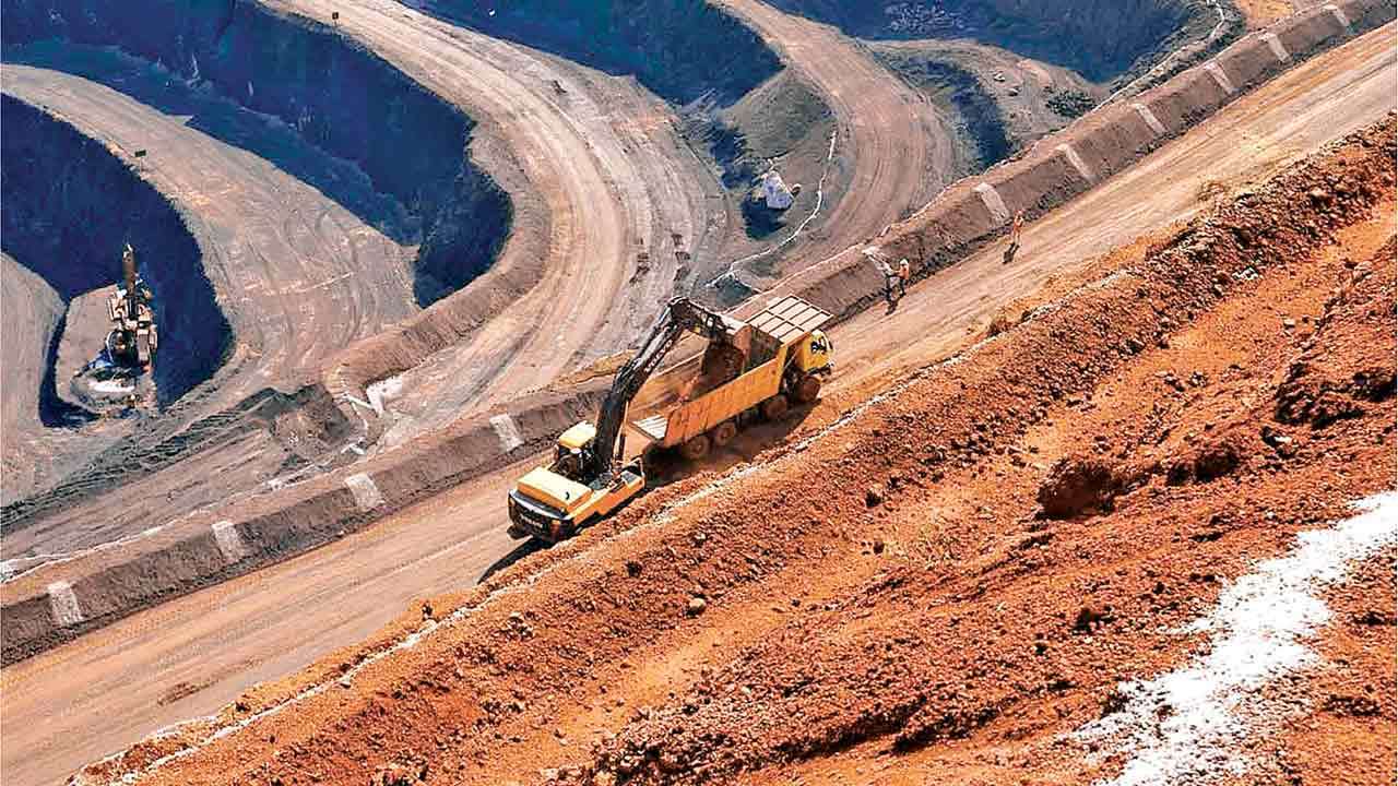 Steel Firms Fear NPAs On Iron Ore Export Move
