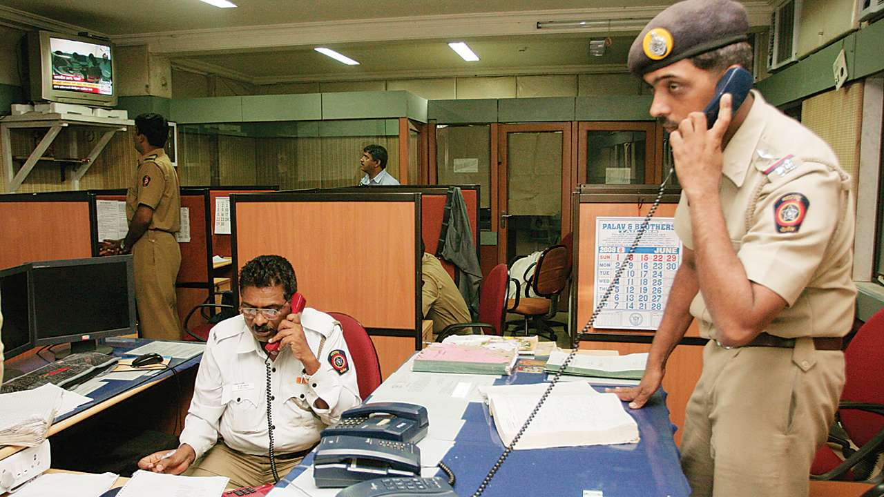 Mumbai: Loud music to traffic, 100 has its plate full