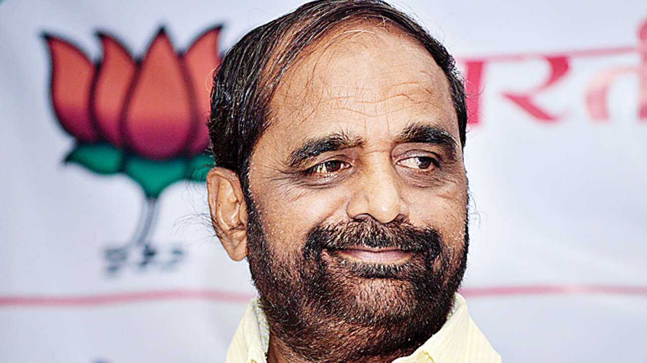Congress speaking against nation: Hansraj Ahir over Ghulam Nabi Azad's ...