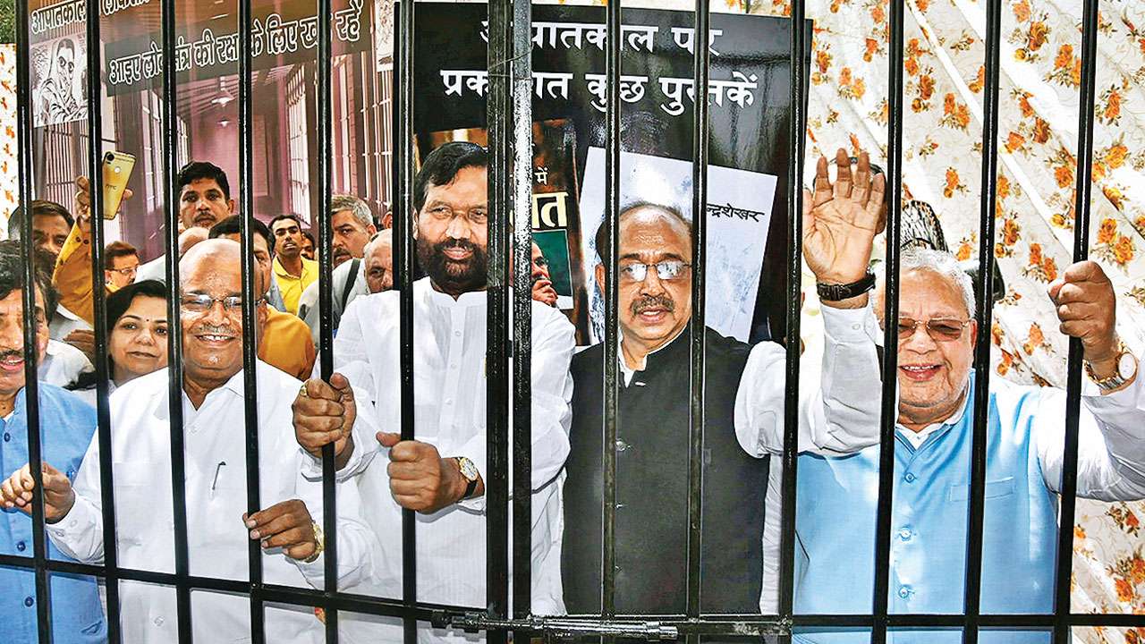 Vijay Goel organises exhibition to mark 43rd anniversary of Emergency