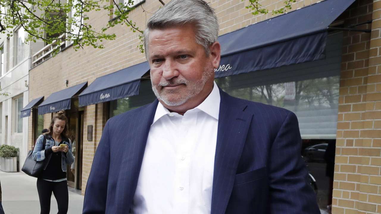 Trump names former Fox executive Bill Shine to communications job