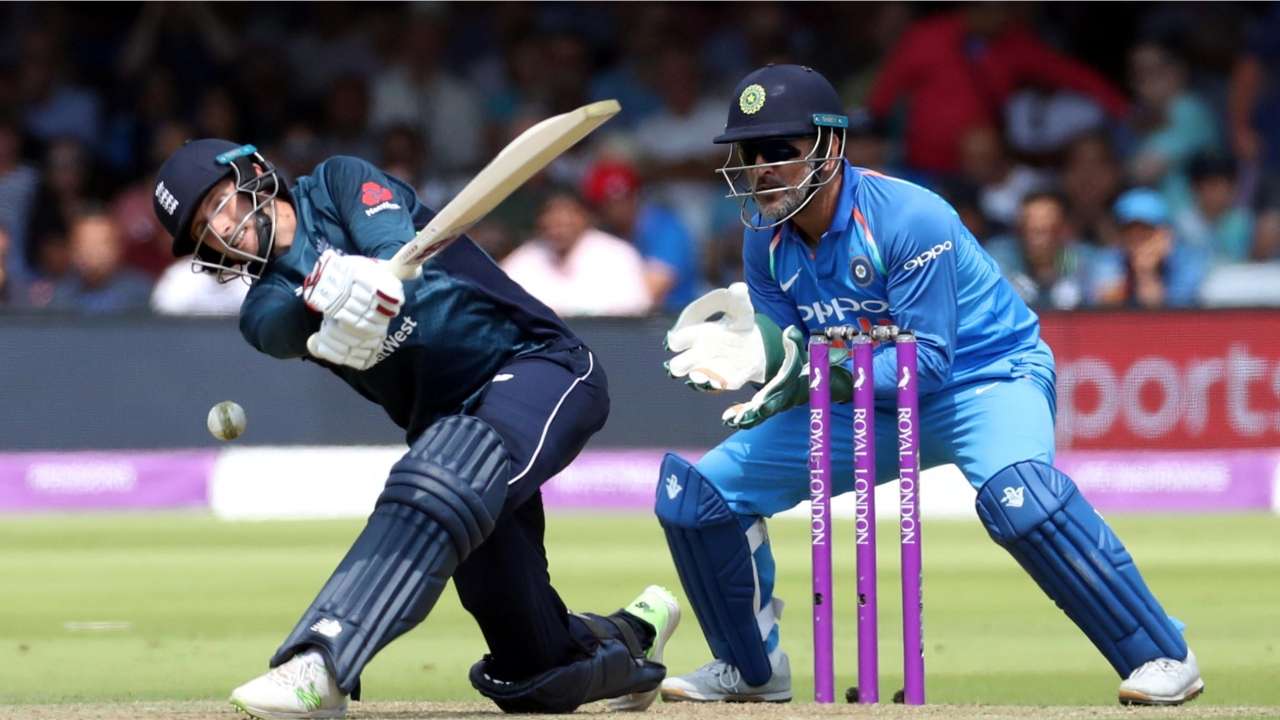 MS Dhoni breaks another record to join elite club of wicketkeepers
