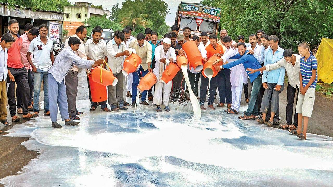 Maharashtra milk protest: Tinge of red surfaces in white
