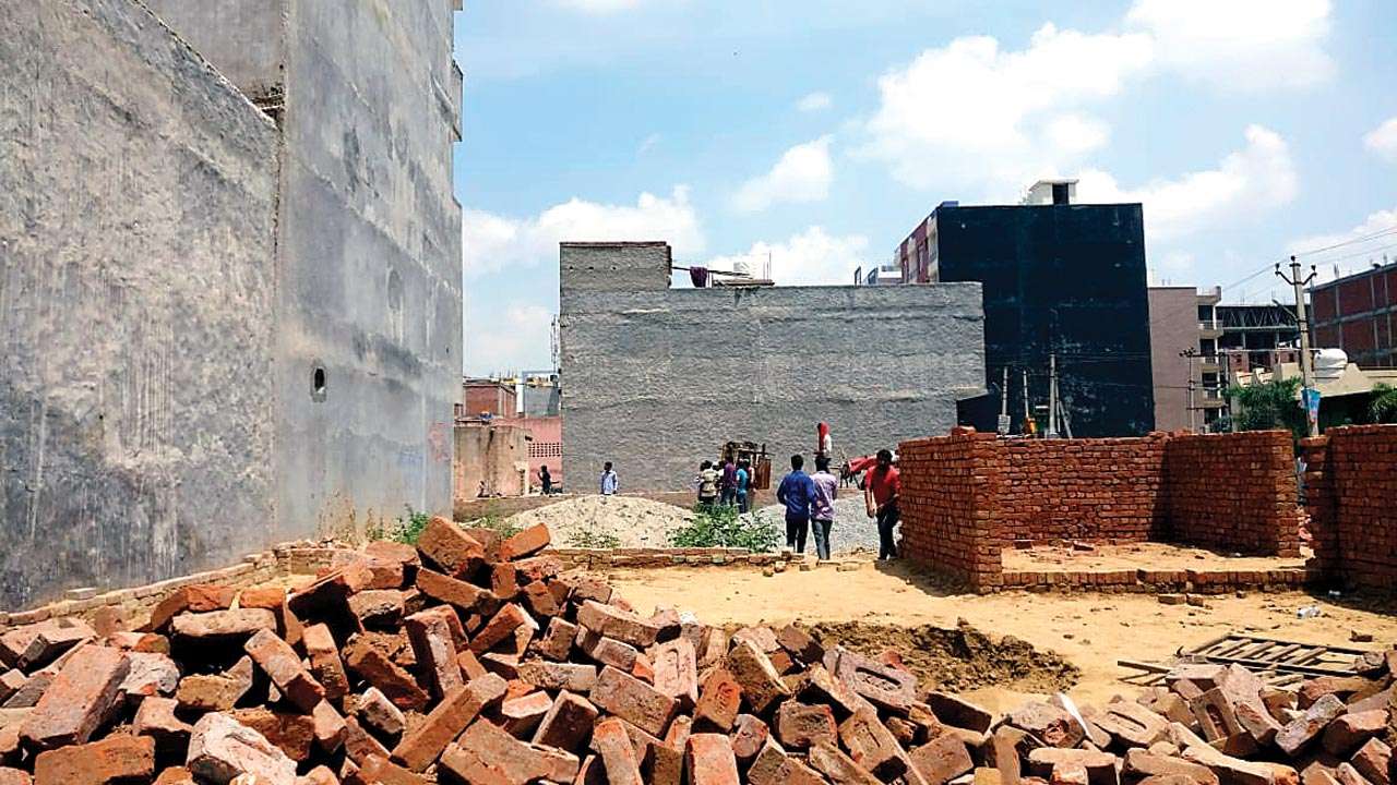 Greater Noida: Junior engineers asked to submit construction details in ...