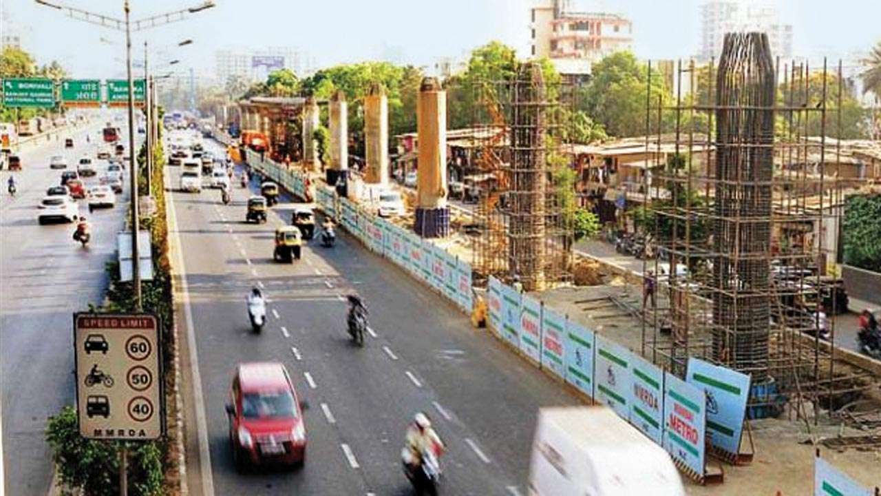 Mumbai: Metro work blocks Link Road at night