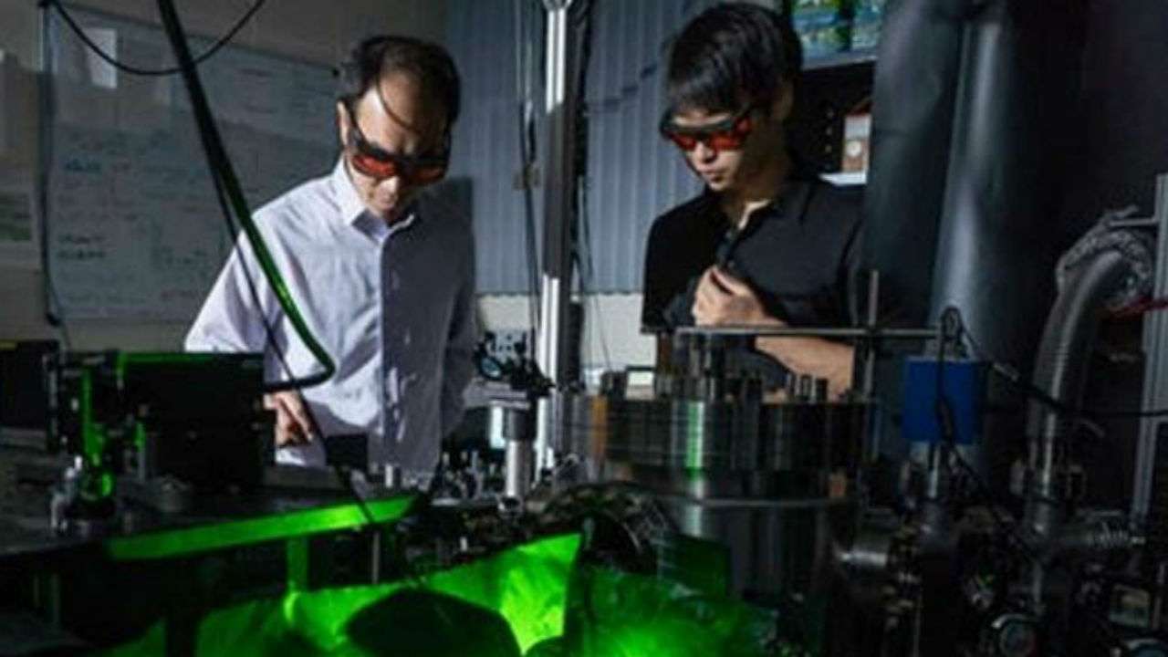 Scientists develop world's fastest man-made spinning object