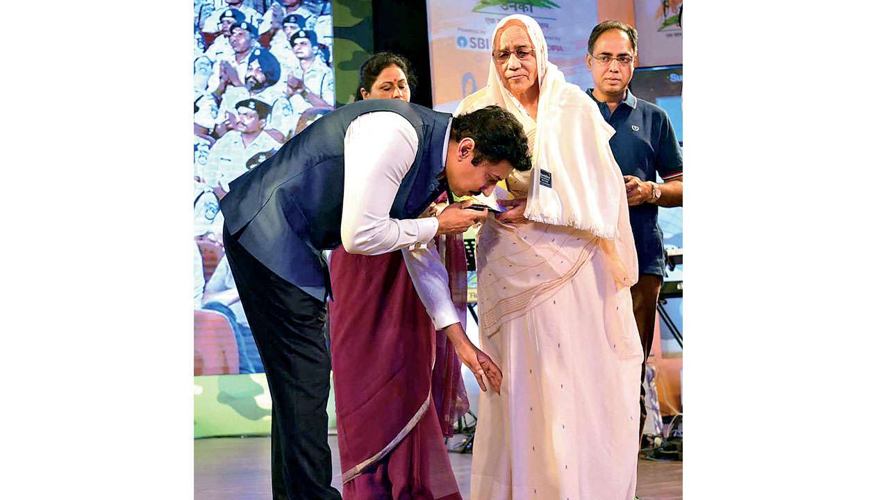 Nation that honours its brave can’t be defeated, says Rajyavardhan ...