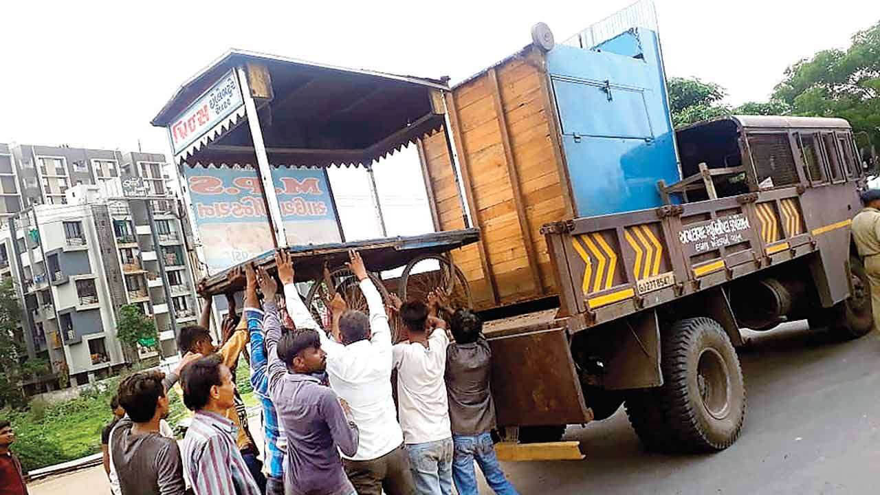Anti-encroachment drive would boost business: Ahmedabad traders