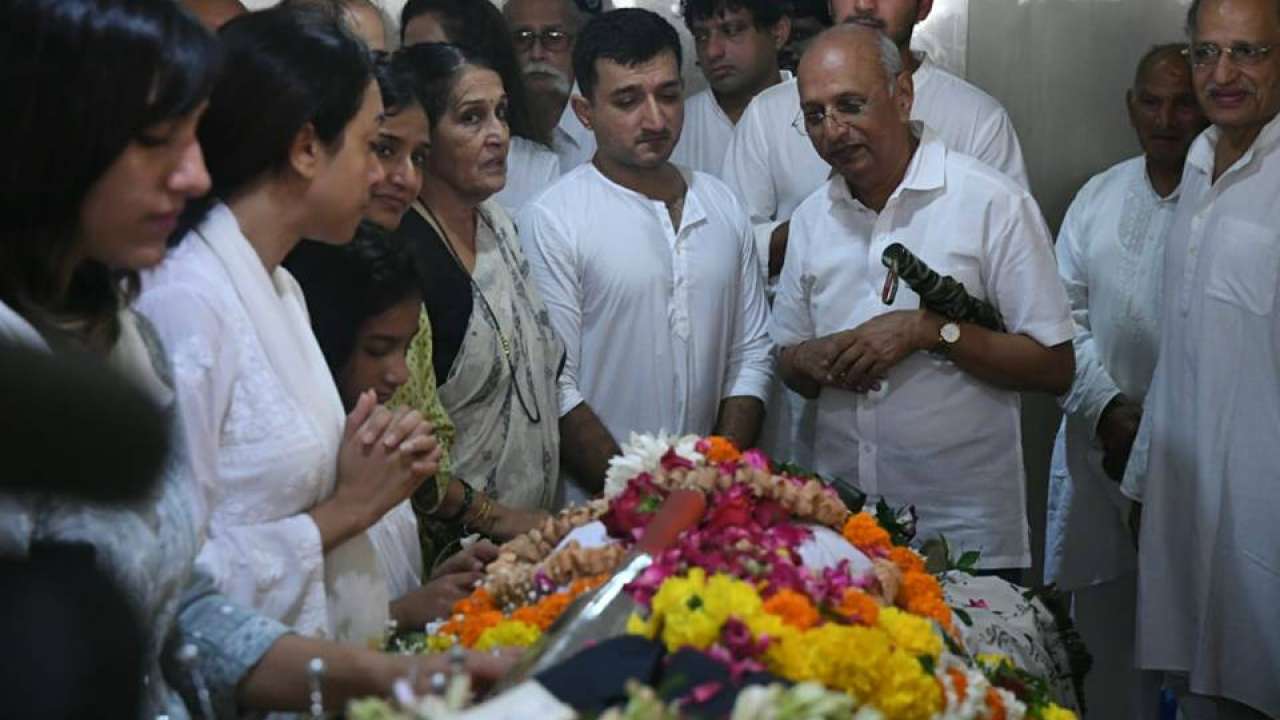 In Pics: Former India captain Ajit Wadekar's final journey