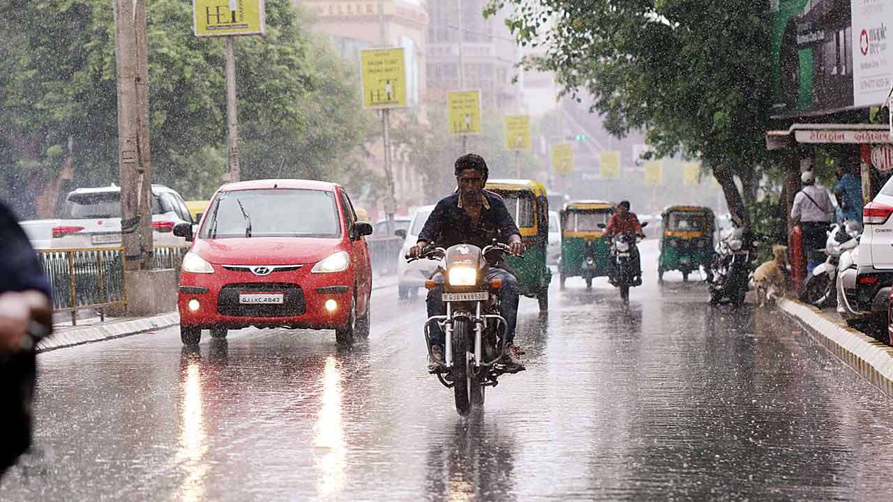 Gujarat: Rainfall likely to reduce from Wednesday, says Met Department