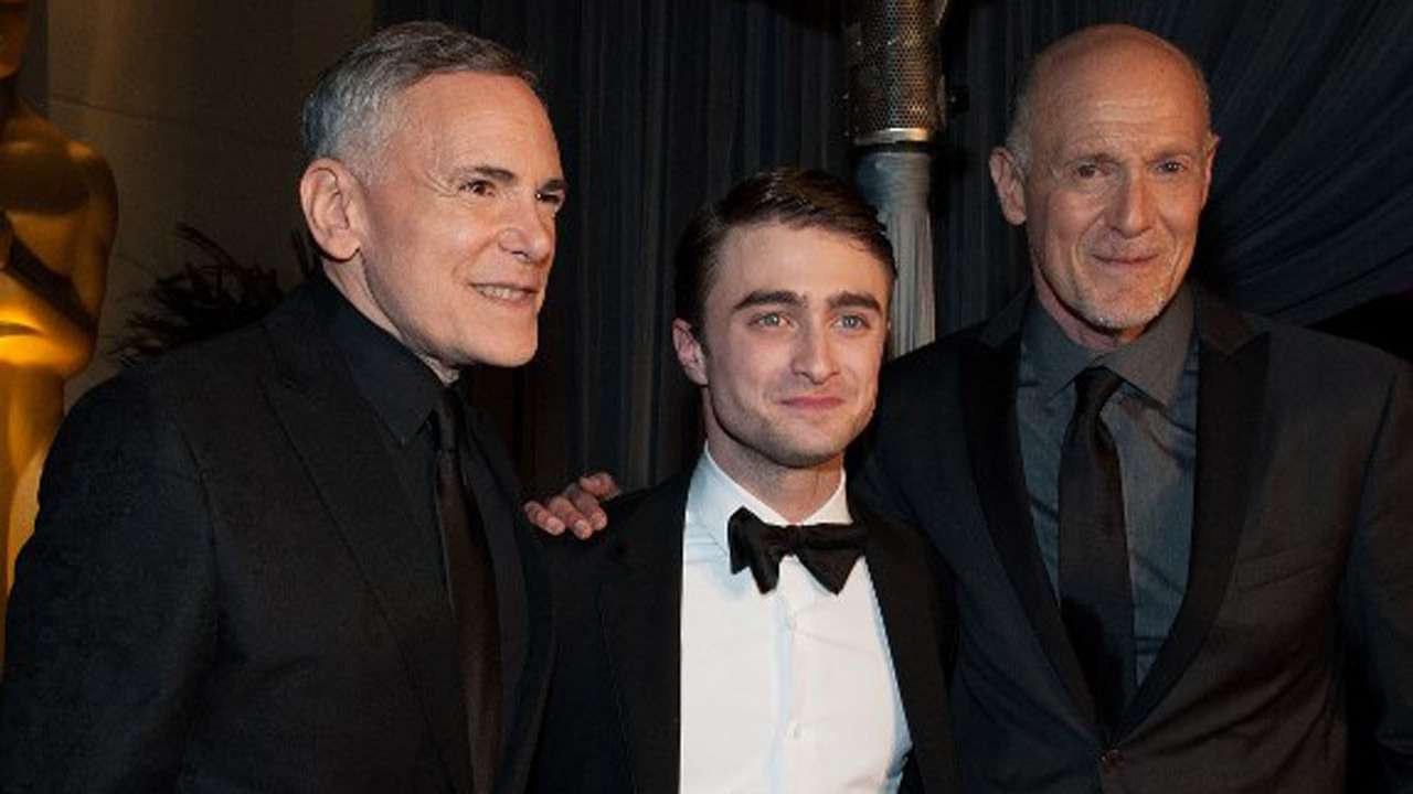 From Barbra Streisand to Lin-Manuel Miranda, celebs mourn death of ...