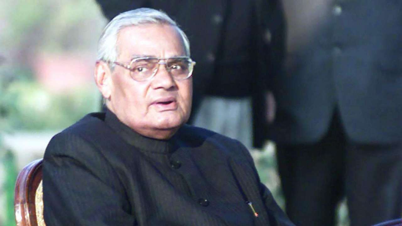 Vajpayee's ashes immersed at the confluence of Ganga & Bay of Bengal