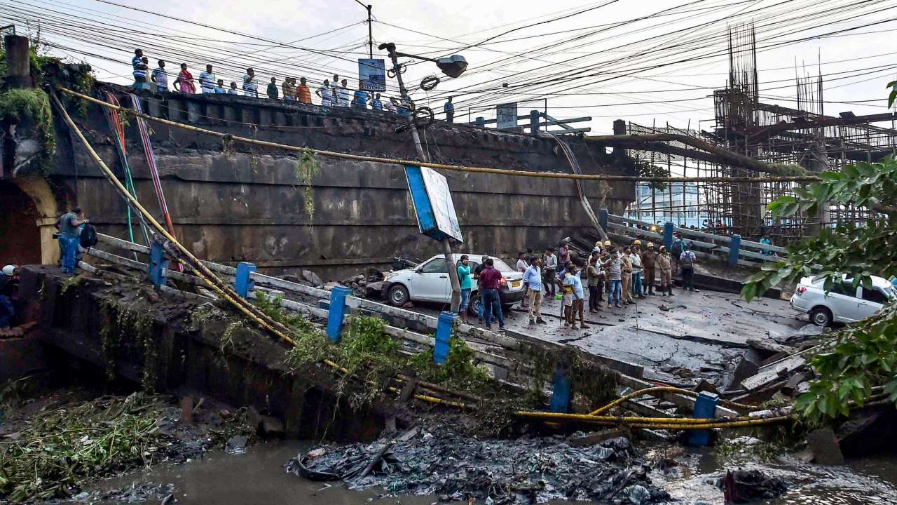 Majerhat bridge collapse: Few suspected to be trapped inside debris ...