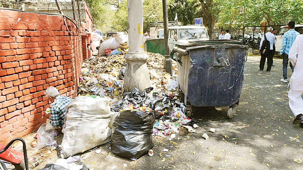 Noida waste collection outsourced for Rs 300 crore