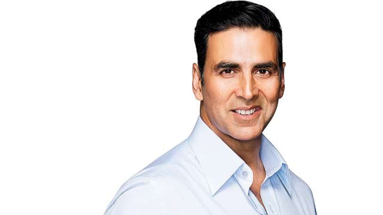 Renowned sand artist Sudarsan Patnaik wishes Akshay Kumar on his ...