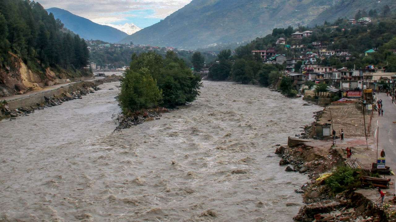 Himachal Rains: Around 300 stranded people in Lahaul and Spiti rescued