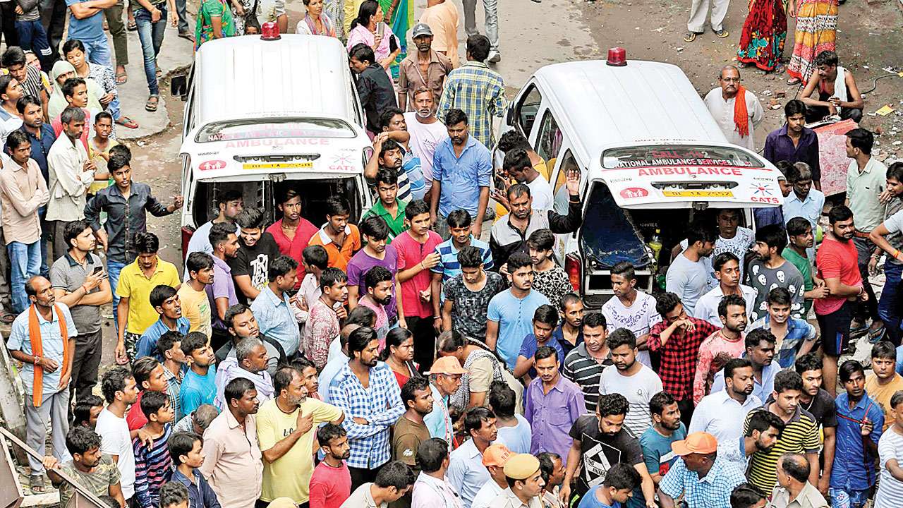 Delhi Man Prays For Survival Of Brother And Sister In Law In Building Collapse 