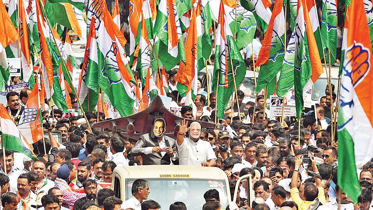 Most Congress workers unaware if Rafale is plane or cycle: CM Devendra ...