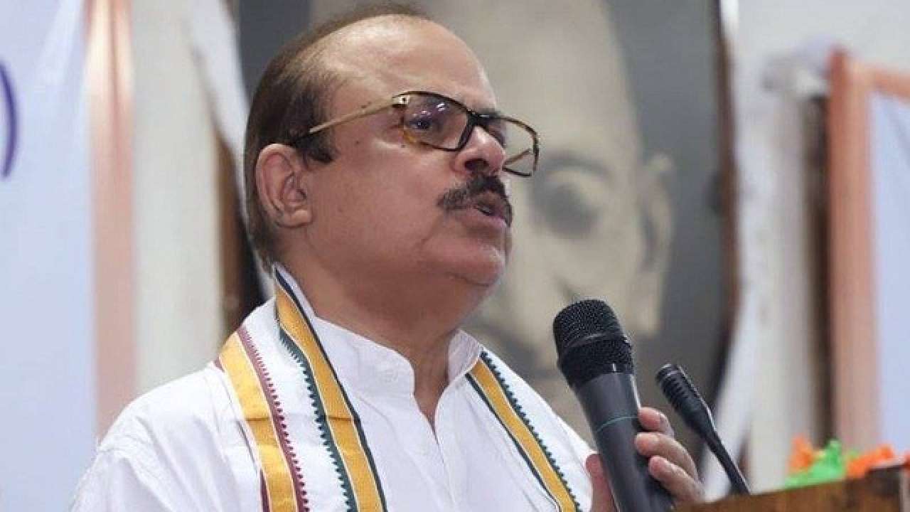Tariq Anwar quits NCP over Pawar's 'clean chit' to Modi; Cong says he ...