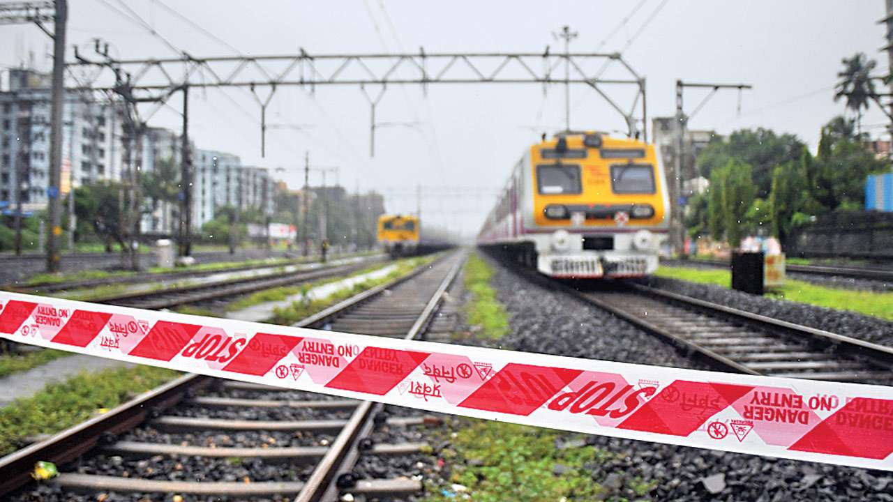 Mumbai: New railway lines on paper, no tracks to lay