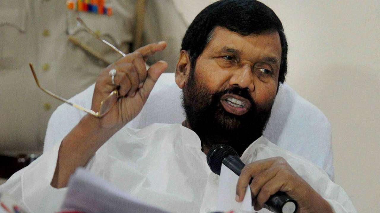 Paswan asks FMCG companies to adopt labelling in local languages