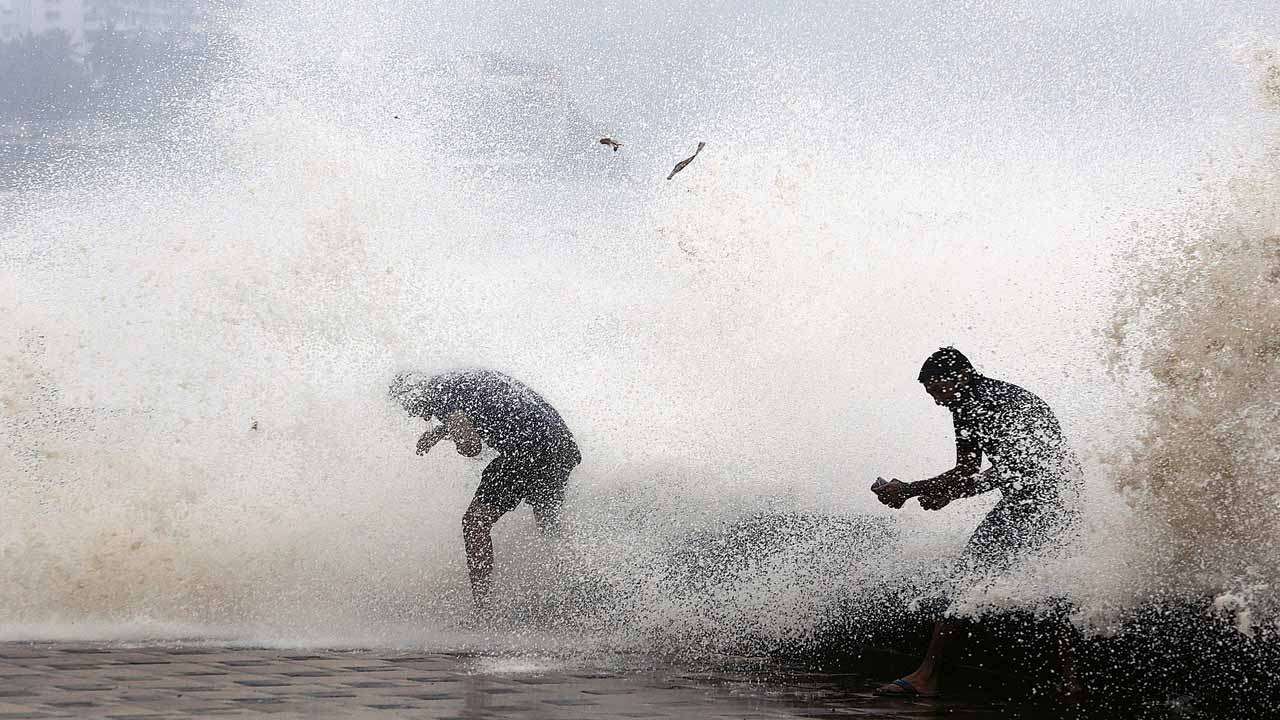 Cyclone 'Titli' intensifies into very severe cyclonic storm, Odisha ...