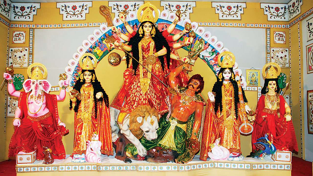 Mumbai: Relive 'mela' of bygone years, this Durga Puja