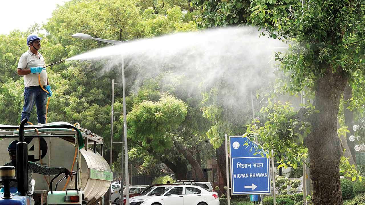 Delhi's air quality continues to fall under 'poor' category Delhi's air quality continues to fall under 'poor' category