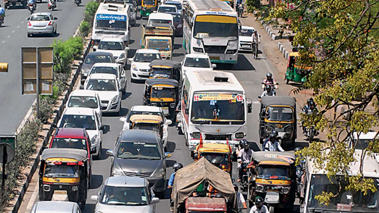 Jaipur: Evening hours turn difficult due to traffic condition at Sahkar ...