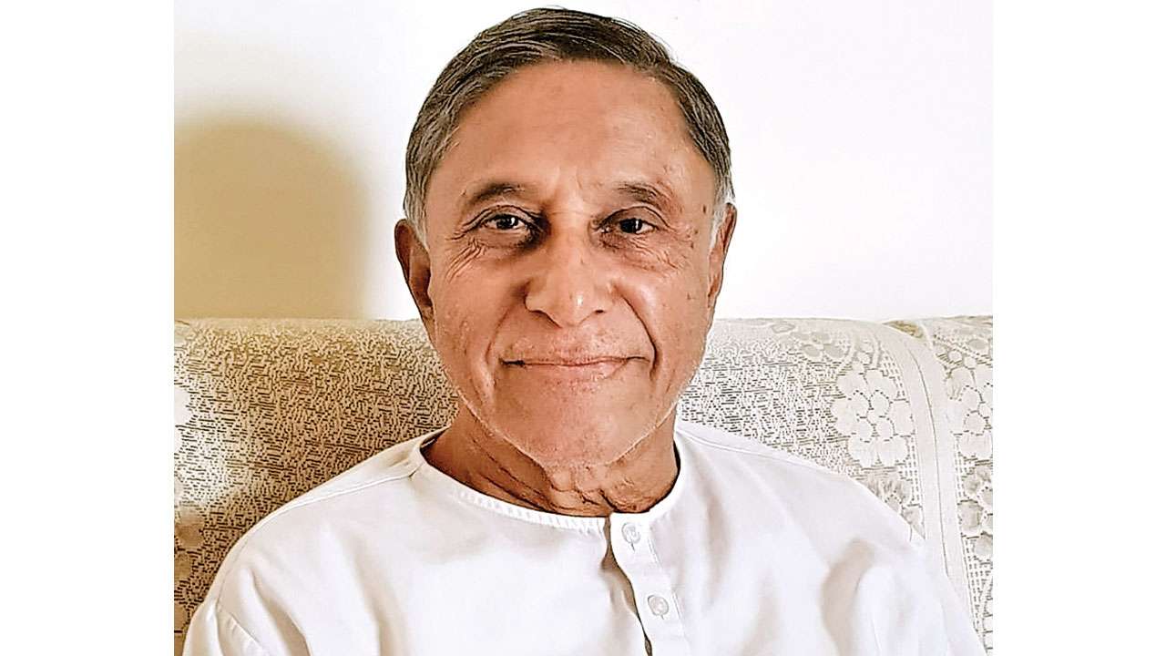 68-year-old Jatin Sheth to walk through Sabarmati stink to document ...