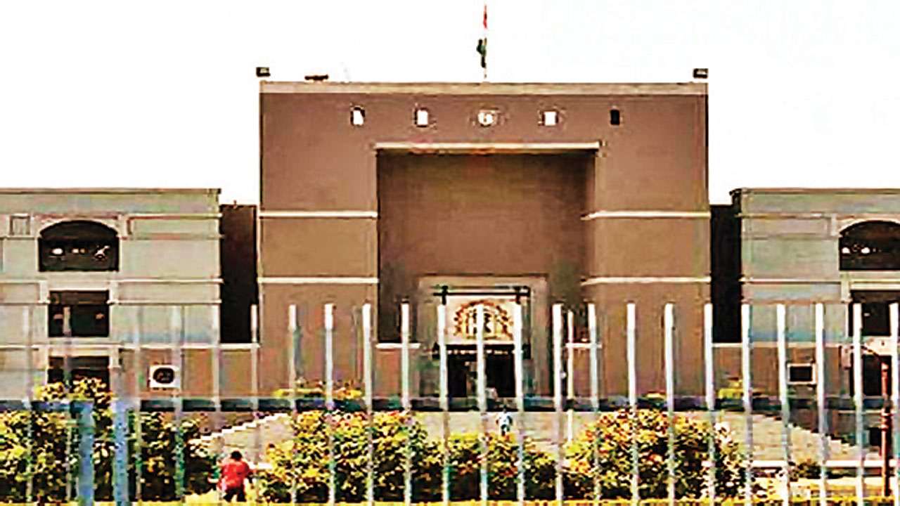Gujarat High Court relief to PSI who 'slapped' IPS officer