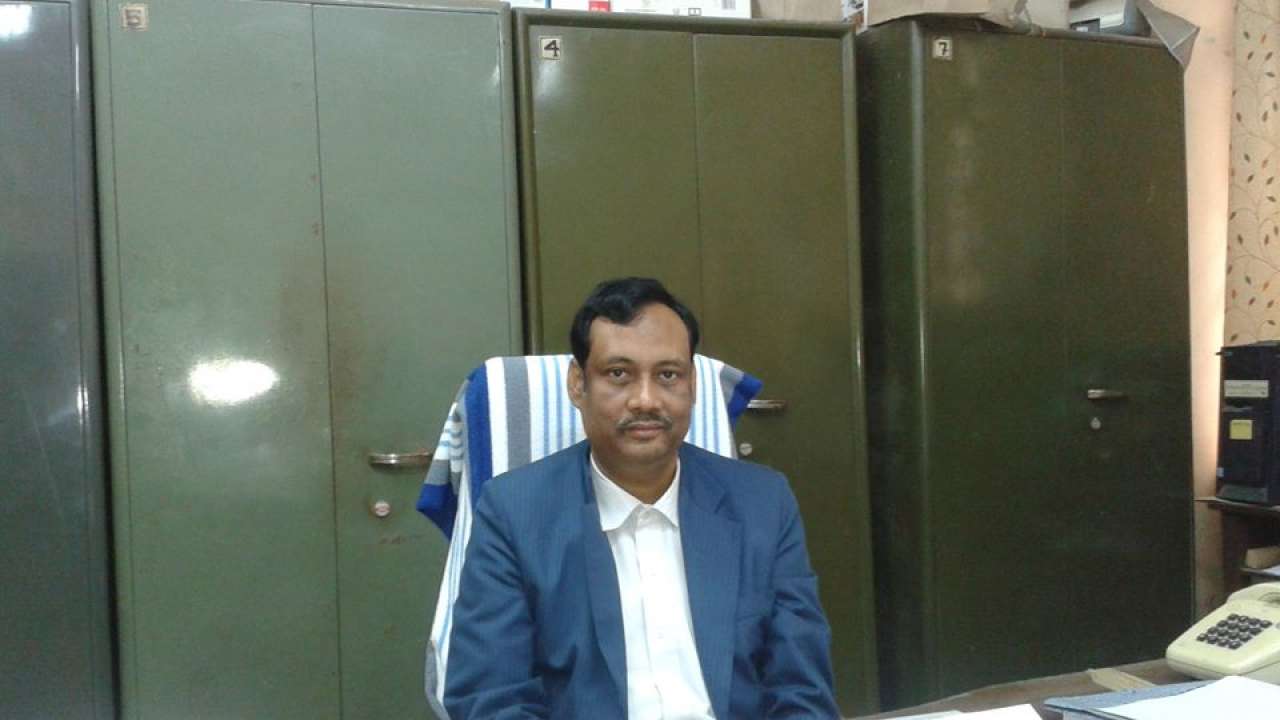 Kolkata: JU professor Kanak Sarkar, who compared virgins to sealed ...