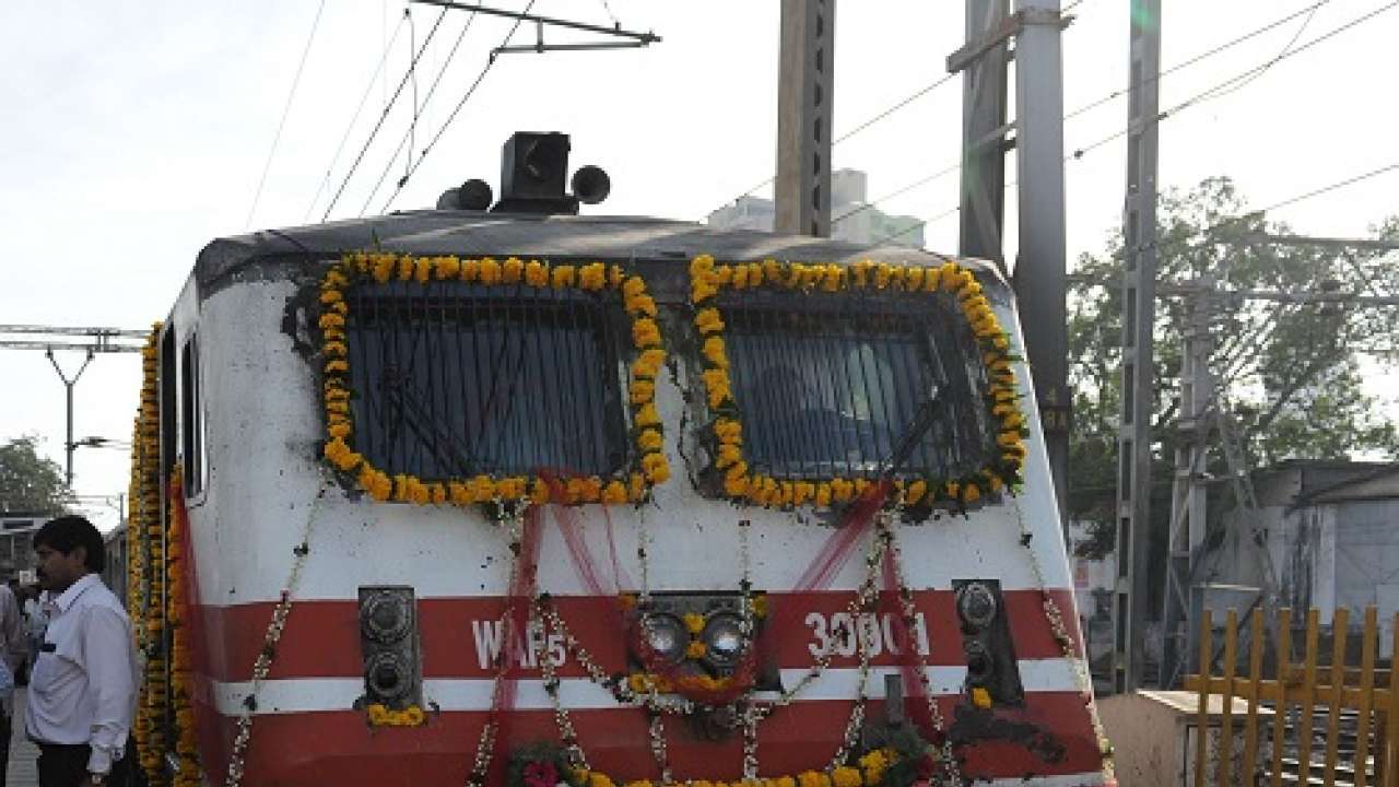 New Delhi-Mumbai Rajdhani to begin operation on 19th Jan: All you need ...