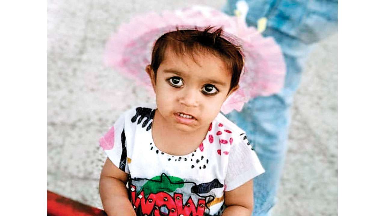 Ahmedabad: Two-year-old Jiya Modhera dies after waste collection van ...