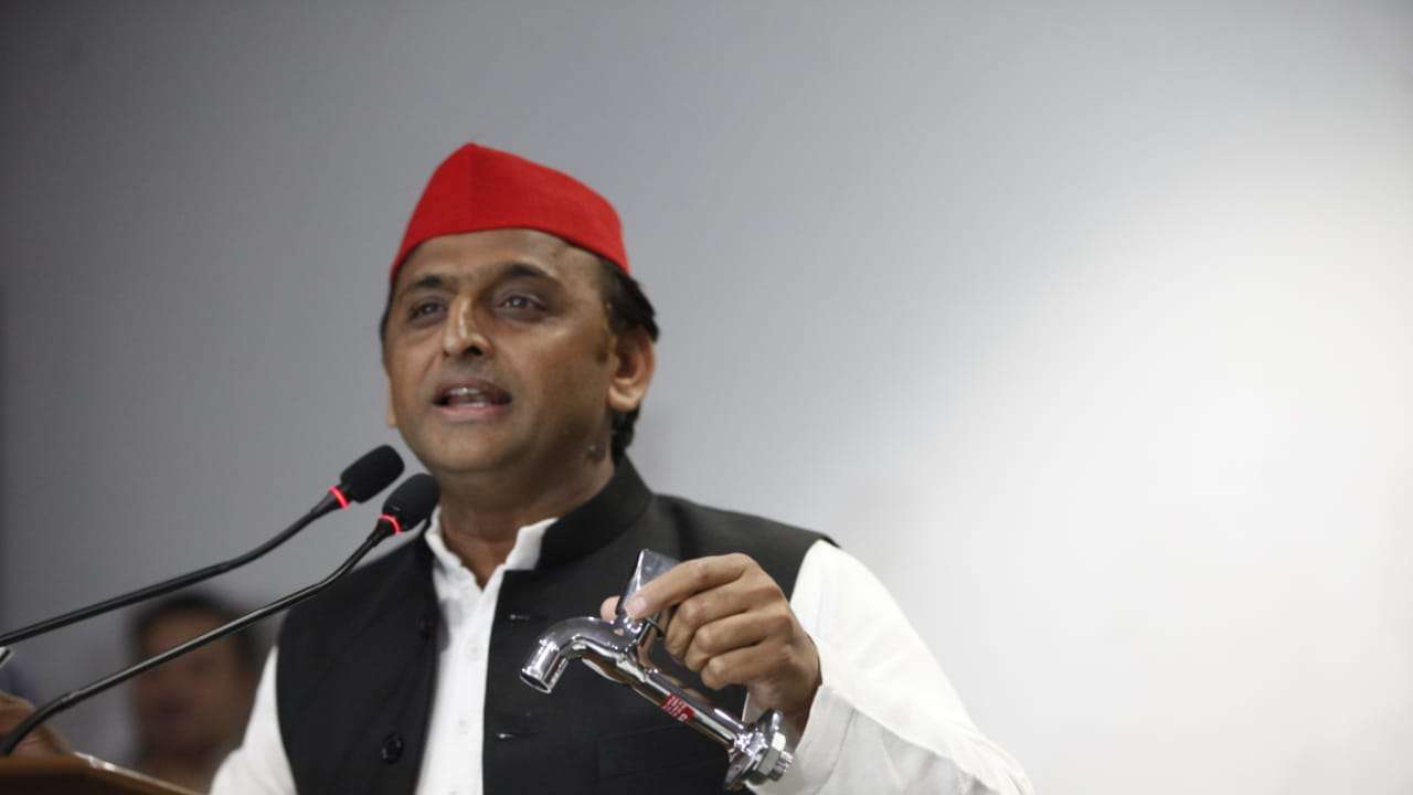 Company that made EVMs confirms 'expert' Syed Shuja was not an employee