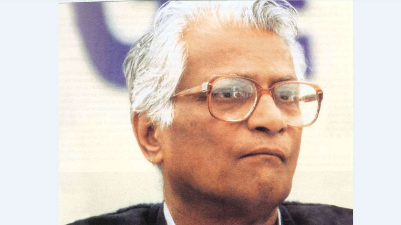 From Emergency hero to Defence Minister: 5 facts about George Fernandes