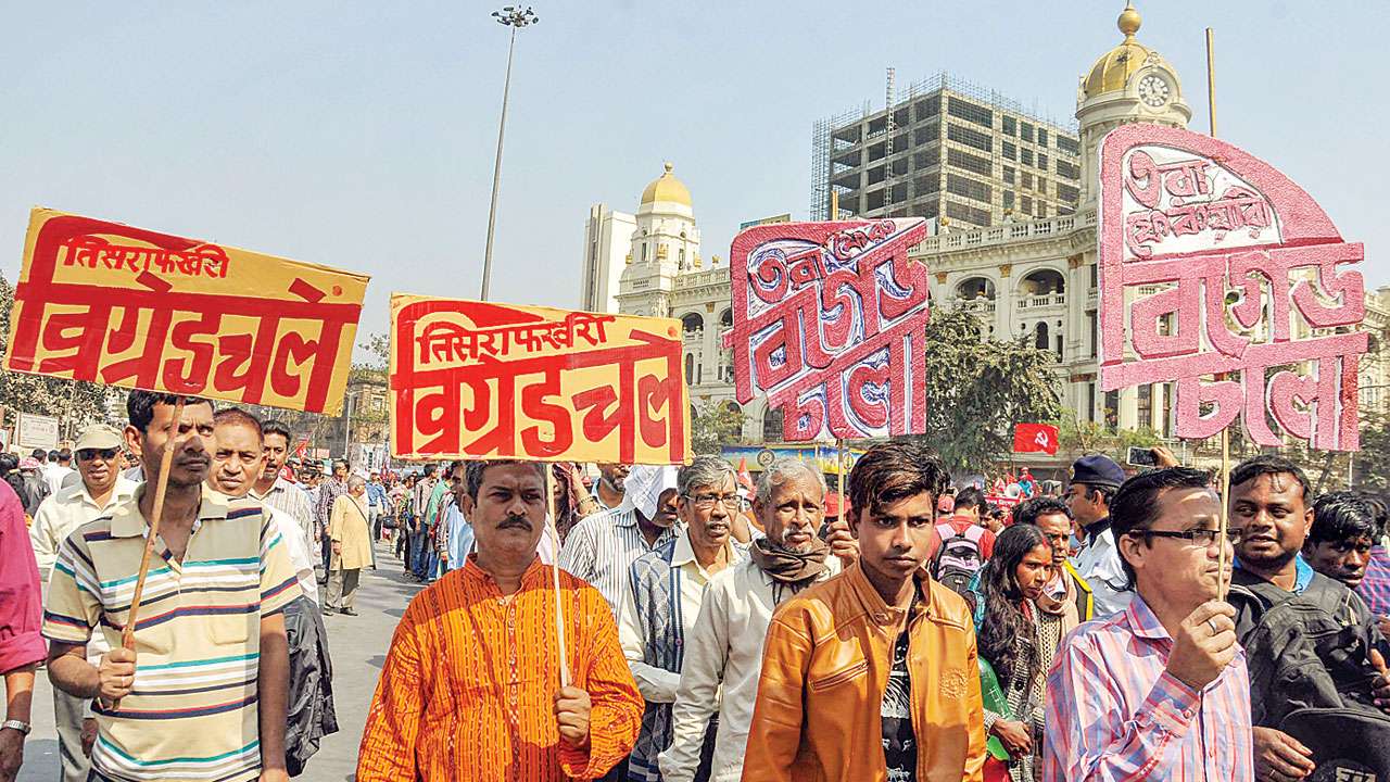 After TMC grand rally, Left Front takes up same stage in protest