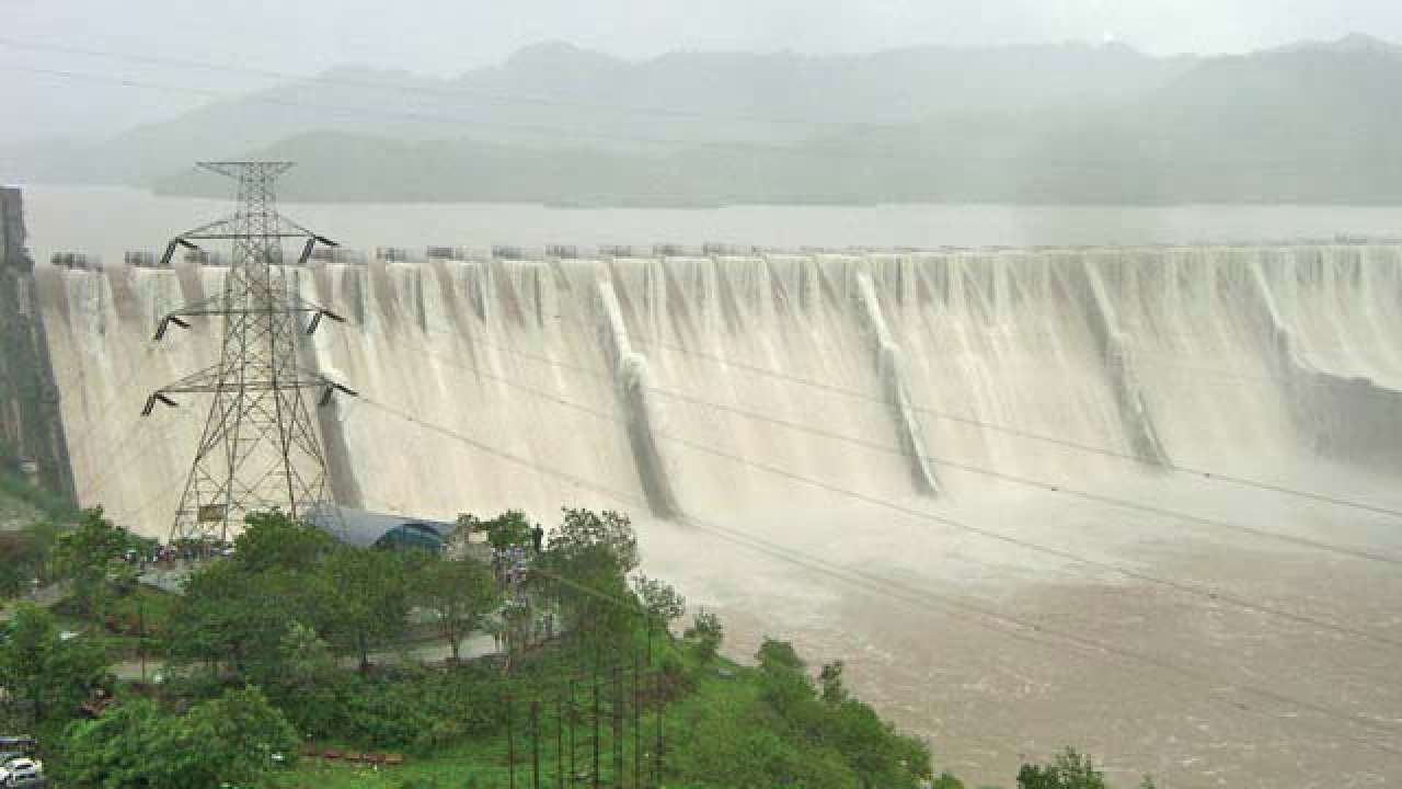 Centre gave Rs 2K cr less to Gujarat government for Narmada Project