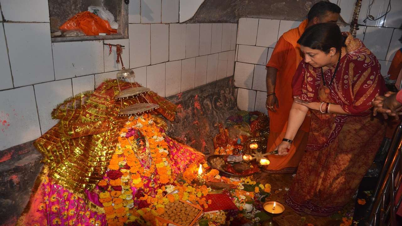 Devotees throng Vaishno Devi shrine as nine-day long festival Navratri ...