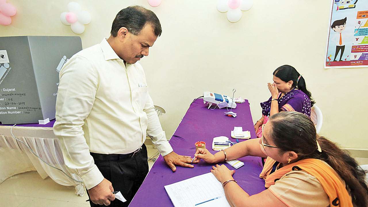 Lok Sabha Election 2019: PM Narendra Modi roadshow gets poll body's ...