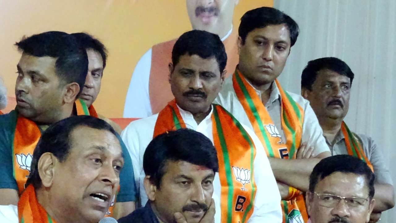 Lok Sabha 2019: Rajkumar Chauhan quits Congress, joins BJP a day before ...