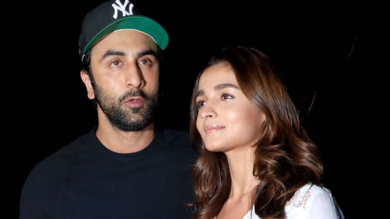 'De De Pyaar De' in real life: Ranbir Kapoor turns protective boyfriend ...