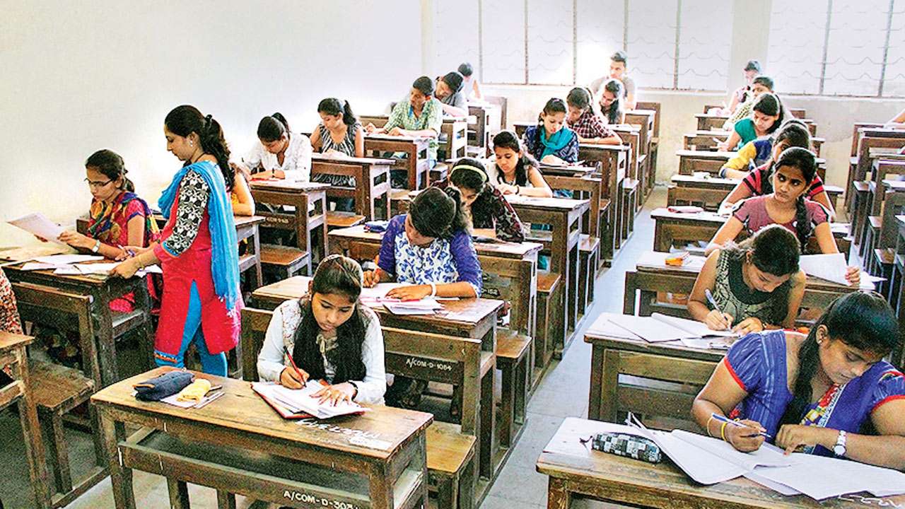 Gujarat Parents Meet Education Minister Over Exam Pattern Change gujarat-parents-meet-education-minister-over-exam-pattern-change