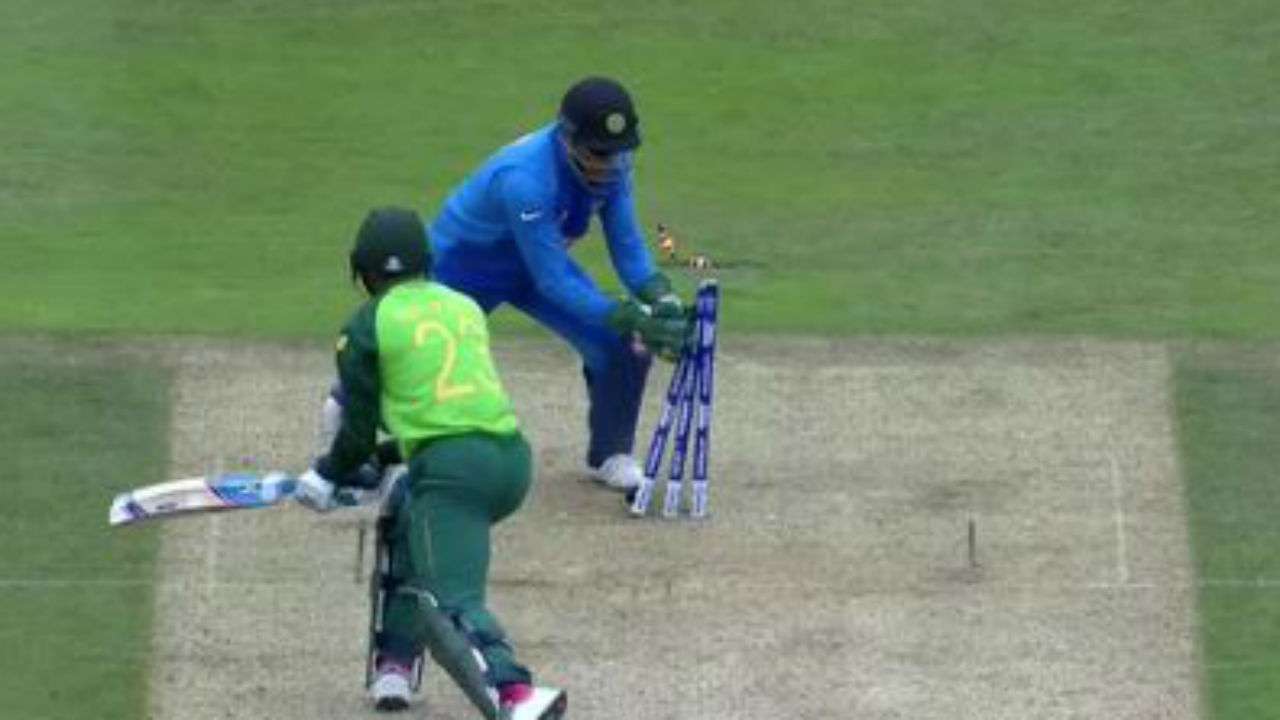 'Dhoni does the rest': Watch- Another day, another quick stumping ...