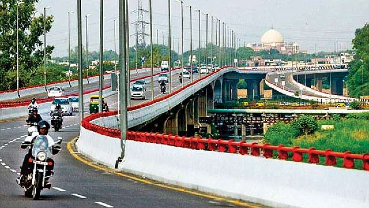Delhi: Fire breaks out in pile of scrap under Barapullah flyover, 3 ...