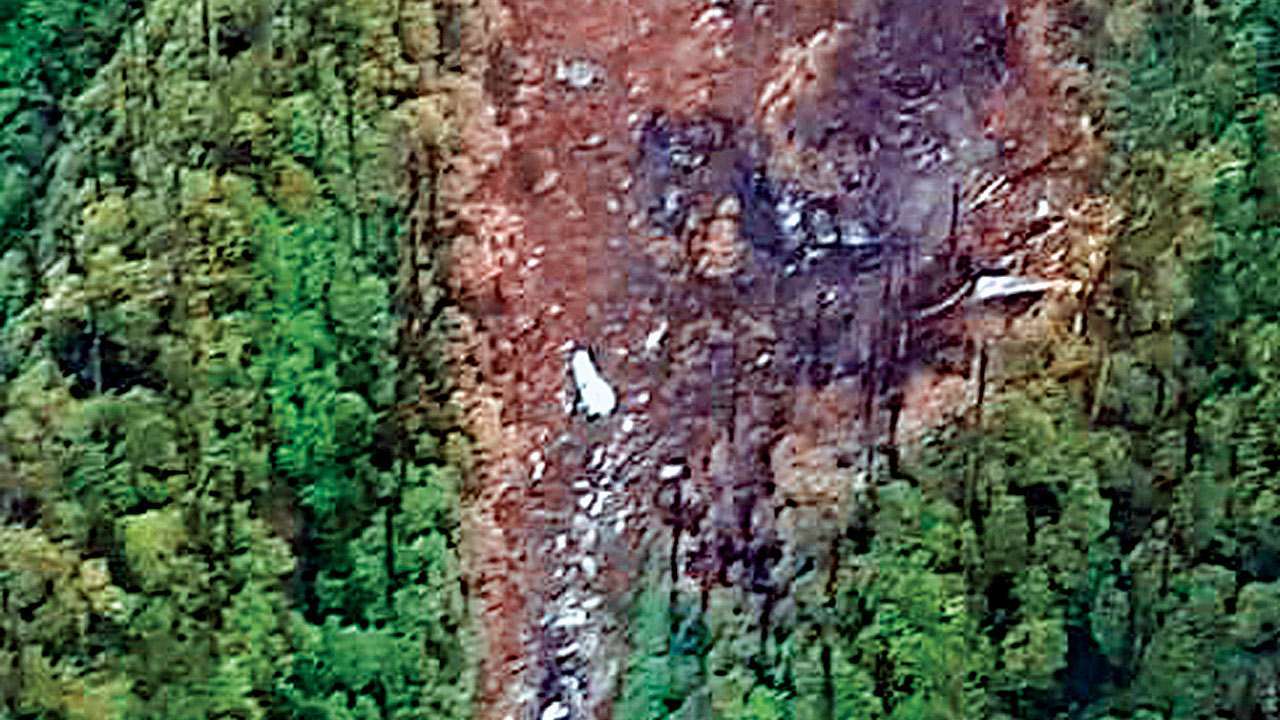 Six bodies, remains of 7 others recovered from AN-32 crash site